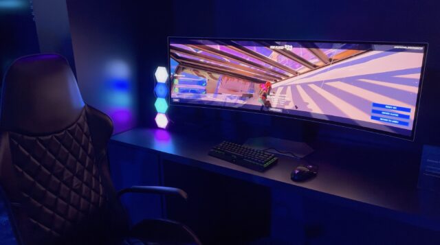 Samsung Odyssey OLED G9 (G95SC) vorgestellt